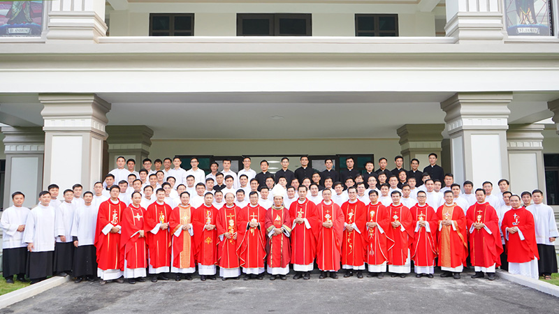 Đại Chủng Viện Thánh Phaolô Lê Bảo Tịnh Giáo Phận Thanh Hóa: Thánh Lễ Khai Giảng Năm Học 2024 ...